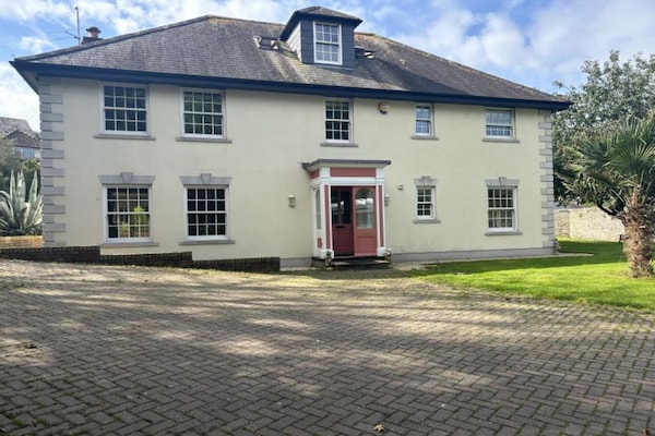 Cottage Near Centre Of Millbrook Village, No Deposit - Cawsand