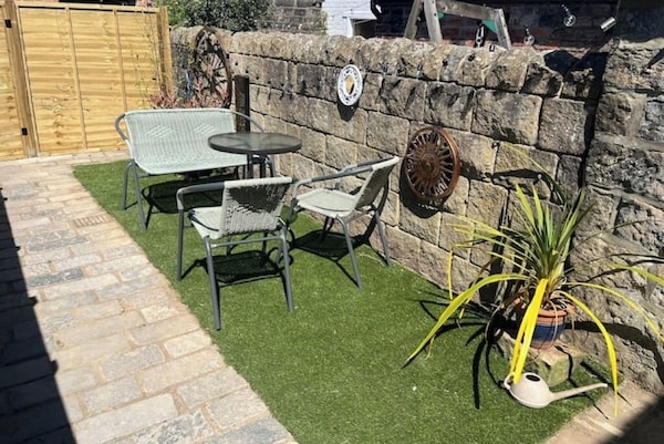 Railway Cottage Horsforth - Leeds