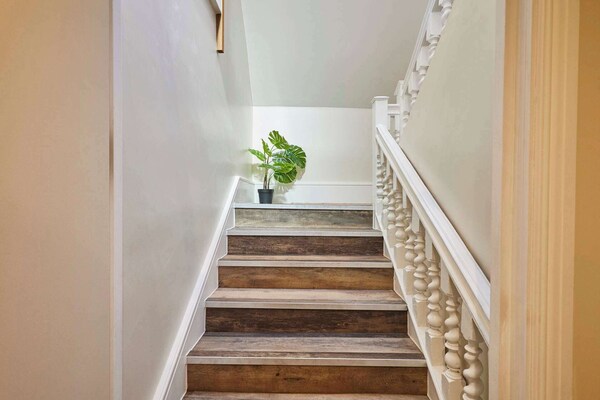 Host & Stay | Vinegar Loft - Worcester