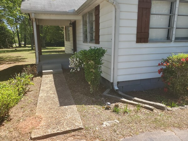 Rustic Retreat & Smokehouse Eats, 3br Home, Event Space W/food Truck Stockbridge - Stockbridge, GA