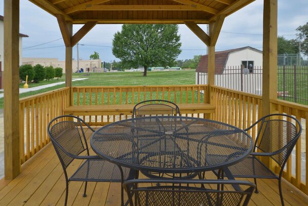 Pet-friendly Unit With Free Parking Near William Clark Market House Museum - Paducah, KY