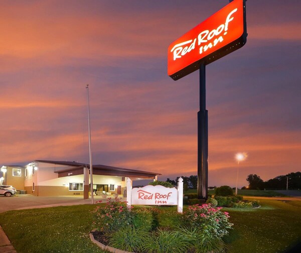 Convenient Paducah Stay  2 Budget-friendly Units W/ Free Parking! - Paducah, KY