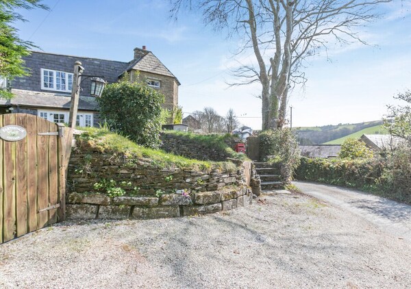 Farthings Cottage - Two Bedroom House, Sleeps 4 - Polperro