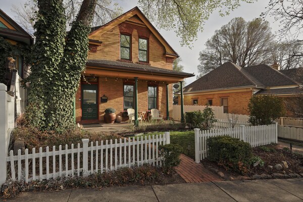 Charming Downtown Historic Home With Private Yard, Jacuzzi And Fiber Wifi - Salt Lake City, UT