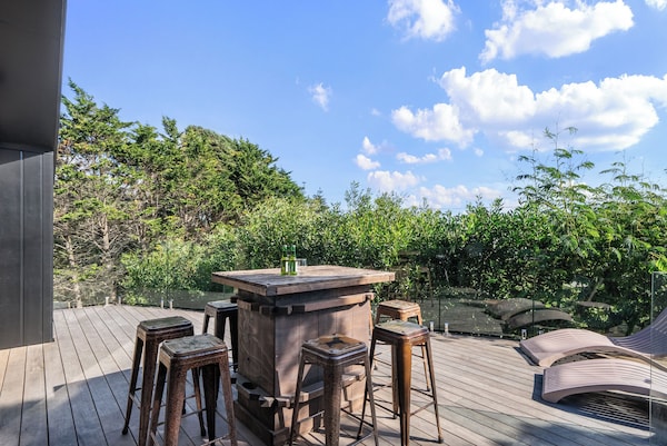 The Coastal Nest - Waitarere Beach Holiday Home - Levin