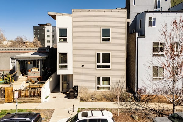 Walk To Mile High Stadium: Modern Denver Townhome - Denver