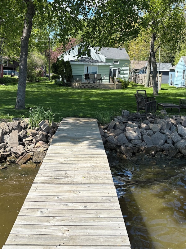 Brighton Beach Cottage With Sandy Shores On Lake Winnebago! - Appleton, WI