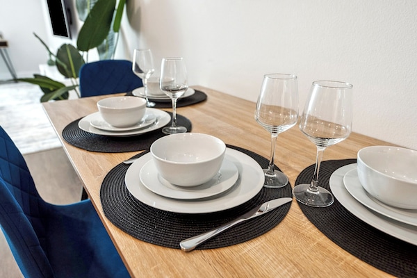 Luxury Hollywood 1bdr With Free Parking, Gym, Pool - Ladera Heights, CA