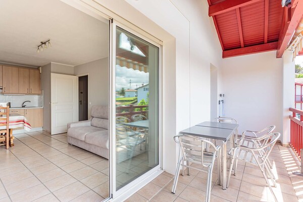 Appartement Avec Balcon Et Parking Sur Les Hauteurs - Baie de Loia
