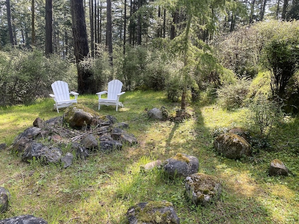 Quiet Family-oriented House At Laughing Moon Farm - Orcas Island, WA