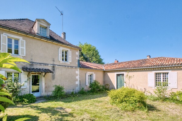 Maison De Campagne 'Les Orchidées' Avec Terrasse Partagée, Jardin Partagé Et Wi-fi - Périgueux