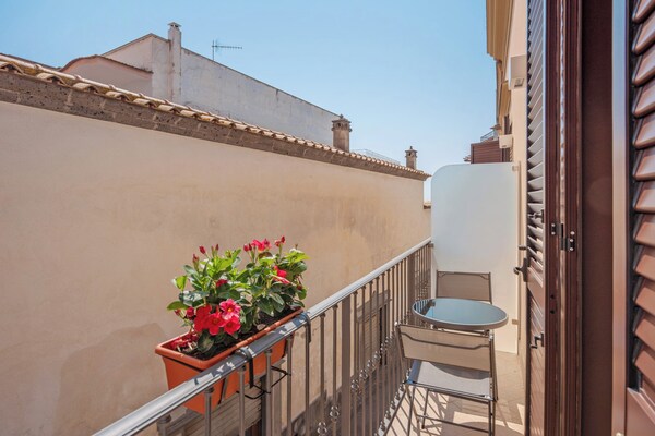 Casa De Vacaciones 'Suite Deluxe Punta Campanella' Con Balcón, Wi-fi Y Aire Acondicionado - Isla de Capri