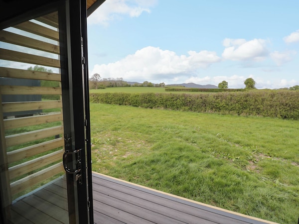 Elmside Lodge, Romantic, With A Garden In Welland - Malvern
