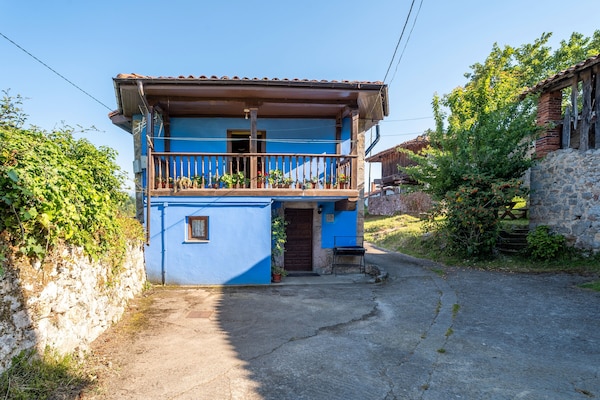 Holiday Home 'Casa Rural En Picos De Europa' With Private Terrace, Private Garden And Balcony - Ribadesella