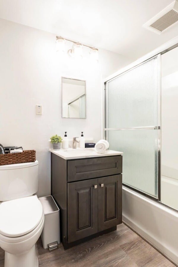 New! Gateway To Sfo - King Bed - Bart 10 Min Walk - Hayward, CA