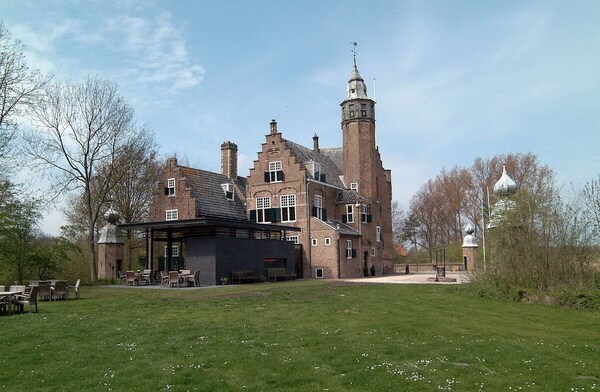 Stay Steps Away From Stunning Greens In Cozy Manor - 3 Rooms - Zierikzee