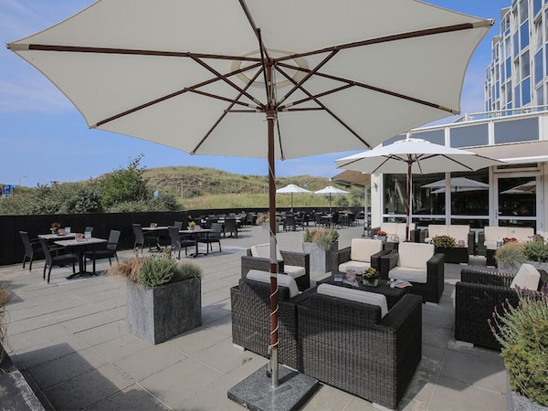 Discover Zeeduin: Beach Walks, Dune Trails, & Cozy Comfort Near The Hotel - Wijk aan Zee