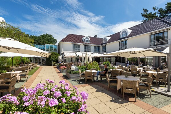 Relaxing Stay With On-site Restaurant, Free Parking, And Peaceful Atmosphere - Amersfoort