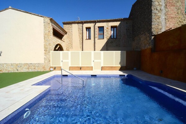 Apartment For Two People With Swimming Pool - Pals