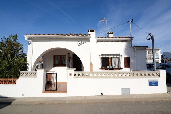 Maison Pour Four Personnes Avec Terrasse - L'Escala