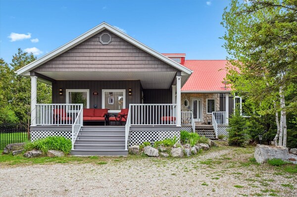 45 Degrees  North -Tobermory Hot Tub & Games Room - Tobermory