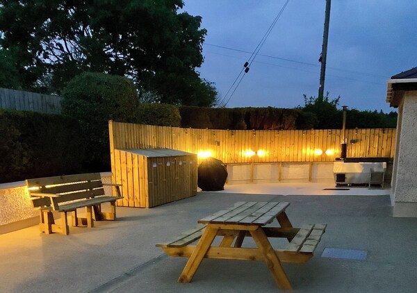 Country Cottage, Private Hot Tub, Sauna, Outdoor Room With Stove. Peaceful& Calm - Castlerock