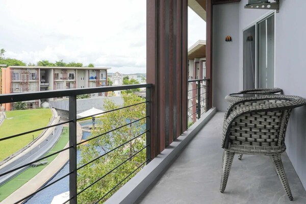 Cozy 1-bedroom Apartment With Sea Views, Pool, And Gym - Koh Samui