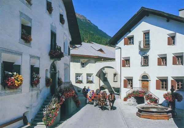 Cozy Studio In Bever - Ideal For Two, Dog-friendly, Near St. Moritz - Bever