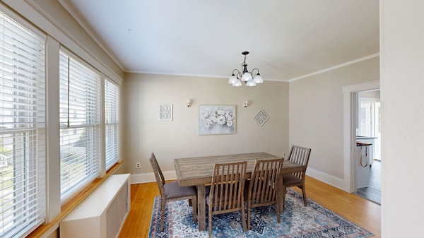 Spacious 2 Bedroom 1 Bath Apt - Thompson, CT