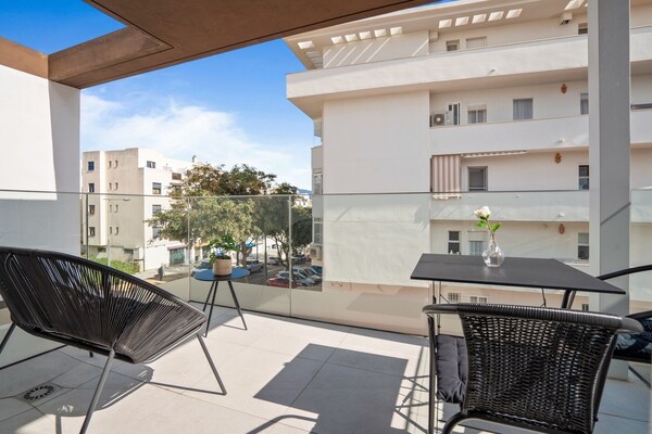 Rdr464 - Stunning Modern Estepona Apt Walk To Beach - Estepona