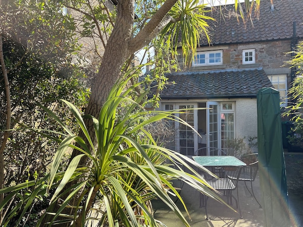 Puffin Cottage, Crail \Nbeautiful 2 Bed Coastal Cottage Retreat W/private Garden - Crail