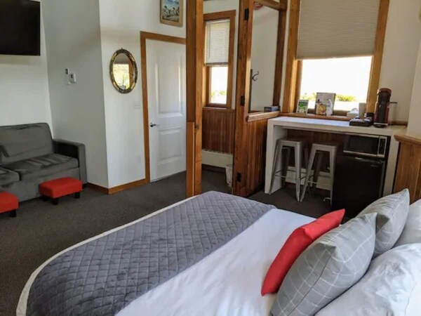 Endion Station Inn Next To Lake Superior Suite #1 - Duluth, MN