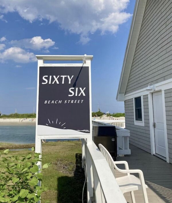 Ogunquit Oceanfront Condo, Stunning Views Private Balcony 1br/1ba Steps To Town - Ogunquit, ME