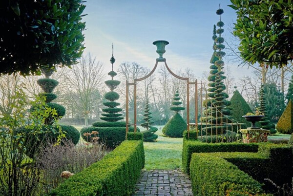 Historic Georgian Estate With Breathtaking Topiary Garden  Pet Friendly - Spalding, UK