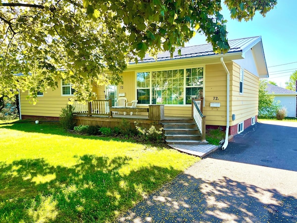 Downtown-2br Apt-king-parking-wifi7 - Charlottetown