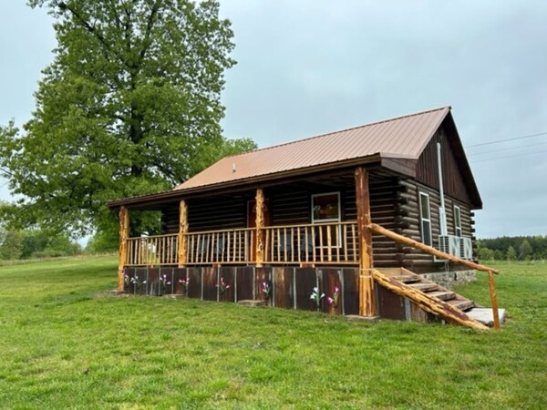 Three Oaks Cabin - A Log Cabin Just 3 Miles East Of Jasper On Hwy 74e - Jasper, AR