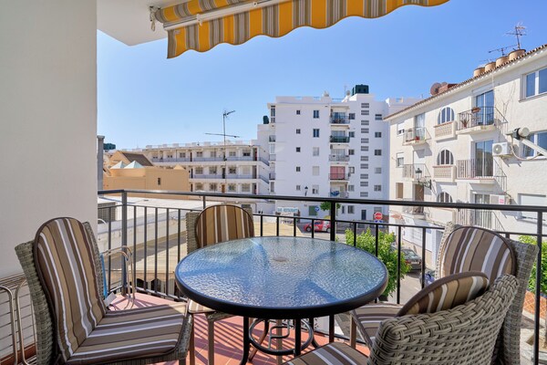 Apartamento 'Los Alamos' Con Balcón, Wi-fi Y Aire Acondicionado - Nerja