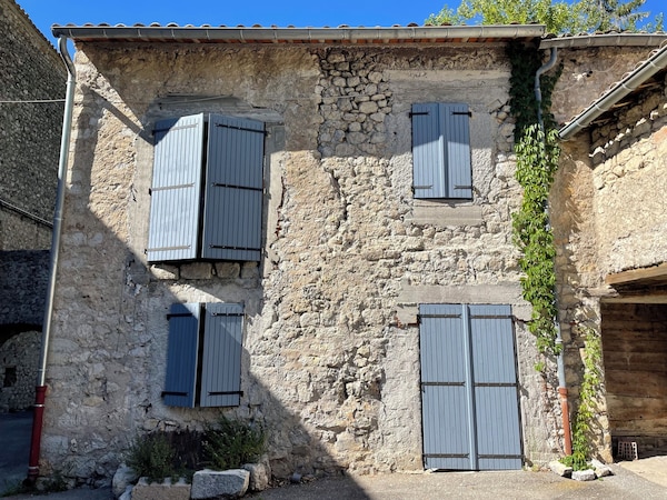 Charming 1-bedroom House In Quiet Area Of Sisteron With Wifi - Sisteron