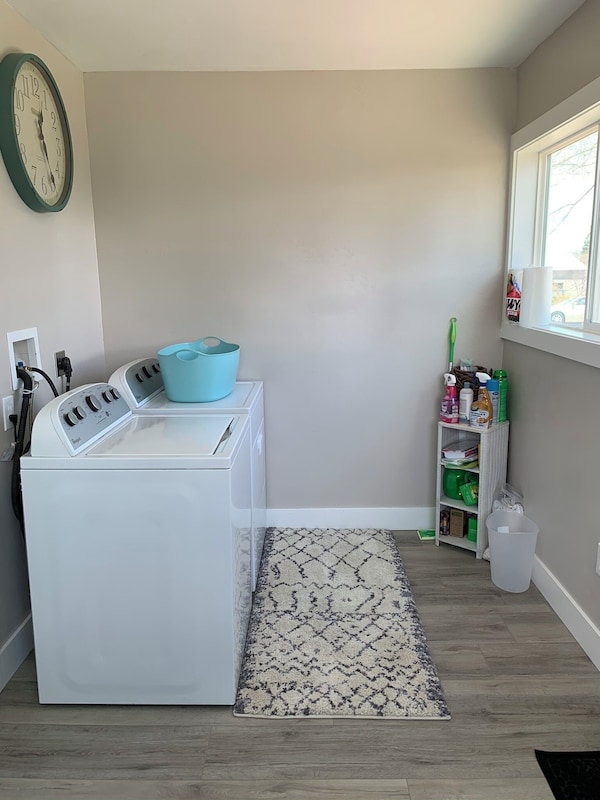 Comfy Remodeled Home. Great Basecamp For Exploring The National Parks - Monticello, UT
