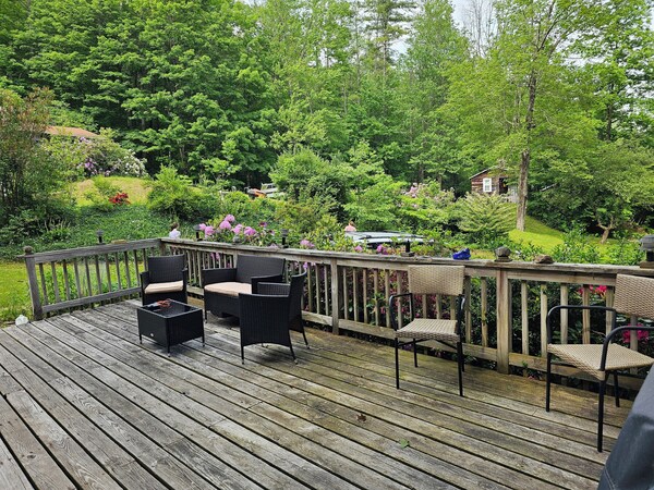Cozy 2-bedroom Cabin In Charming Shandaken With Wifi, Ac - Phoenicia, NY