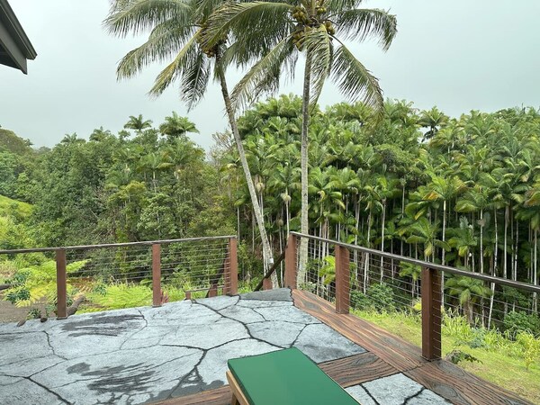 Magic Skies Top Floor Dream - Hilo, HI