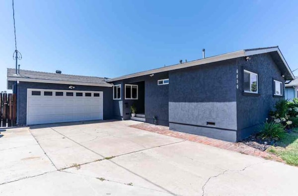 La Mesa Family Retreat - 20 Minutes To Beaches & More! - El Cajon, CA