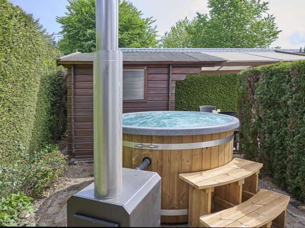 Chalet Avec Bain à Remous Sur La Veluwe - Harderwijk