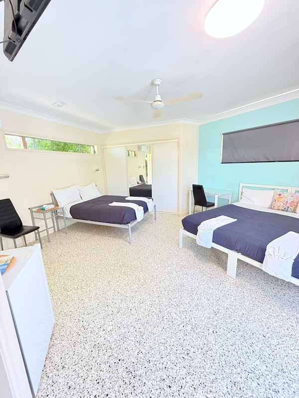 Emu Park Beach Resort, Studio Room For 4 Guest. - Emu Park