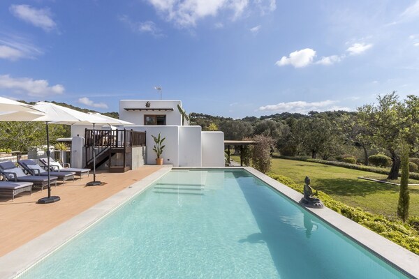 Villa à Santa Eulària Des Riu Avec 9 Chambres à Coucher, 18 Couchages - Santa Eulària des Riu