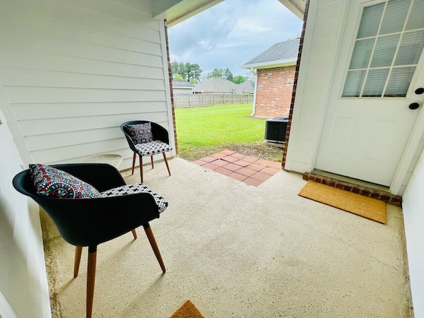 Eastgate 18a Beautiful Townhouse - Hammond, LA