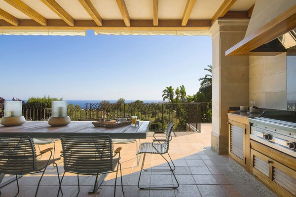 My Rental Homes - Villa Bridgitte With Sea View And Private Pool With Jacuzzi - Palma