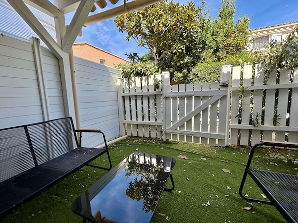 Casa Acogedora Con Aire Acondicionado, Terraza Y Estacionamiento En Cap D'agde - Vias
