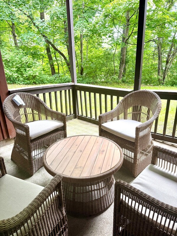 The Canopy | Nature-inspired Escape | Close To Minerals, Mountain Creek, Warwick - Hamburg, NJ