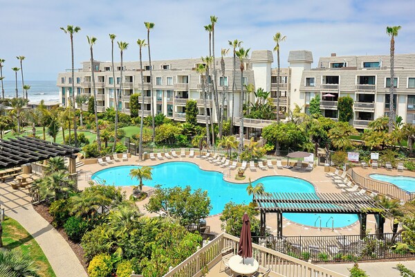 Stylish 1-bedroom Ocean Unit: Renovated With Peaceful Garden Views - Oceanside, Californie